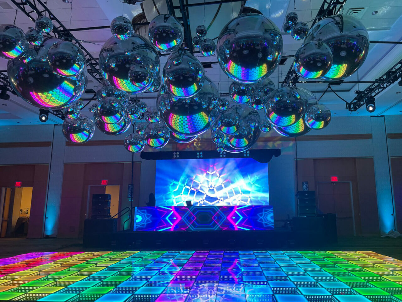 5 Popular Dance Floor Materials for Modern Dance Floor