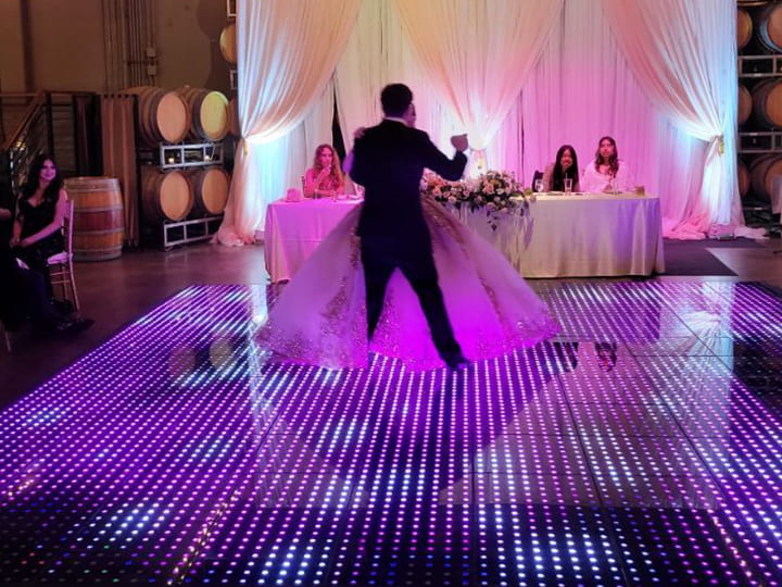 11 Custom Wedding Dance Floors Ideas to Shine Your Wedding