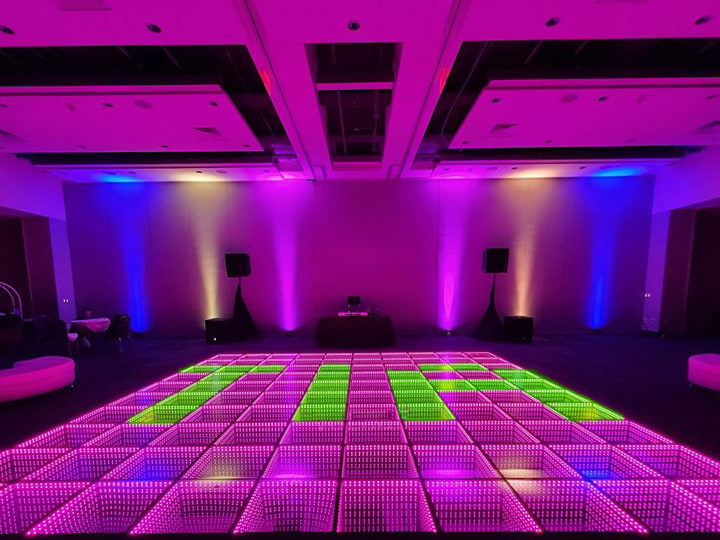 Battery 3D Infinity Dance Floor - Effortless Installtion